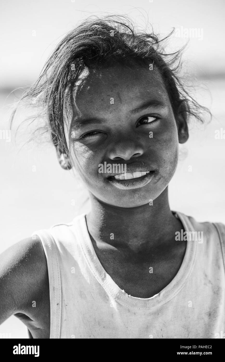 Children angolan smiling hi-res stock photography and images - Alamy