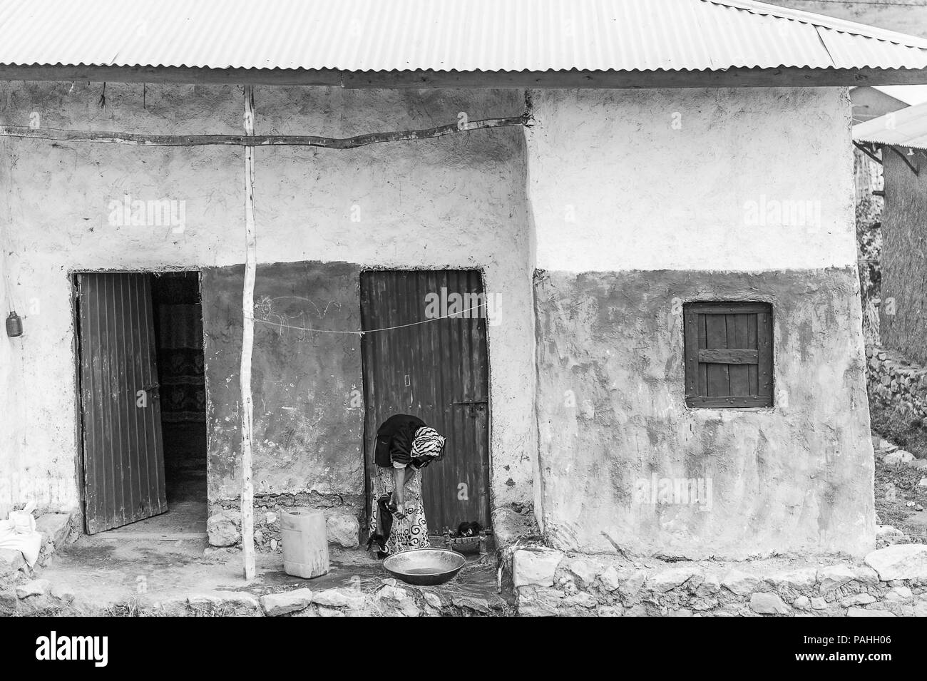 African house poor Black and White Stock Photos & Images - Alamy