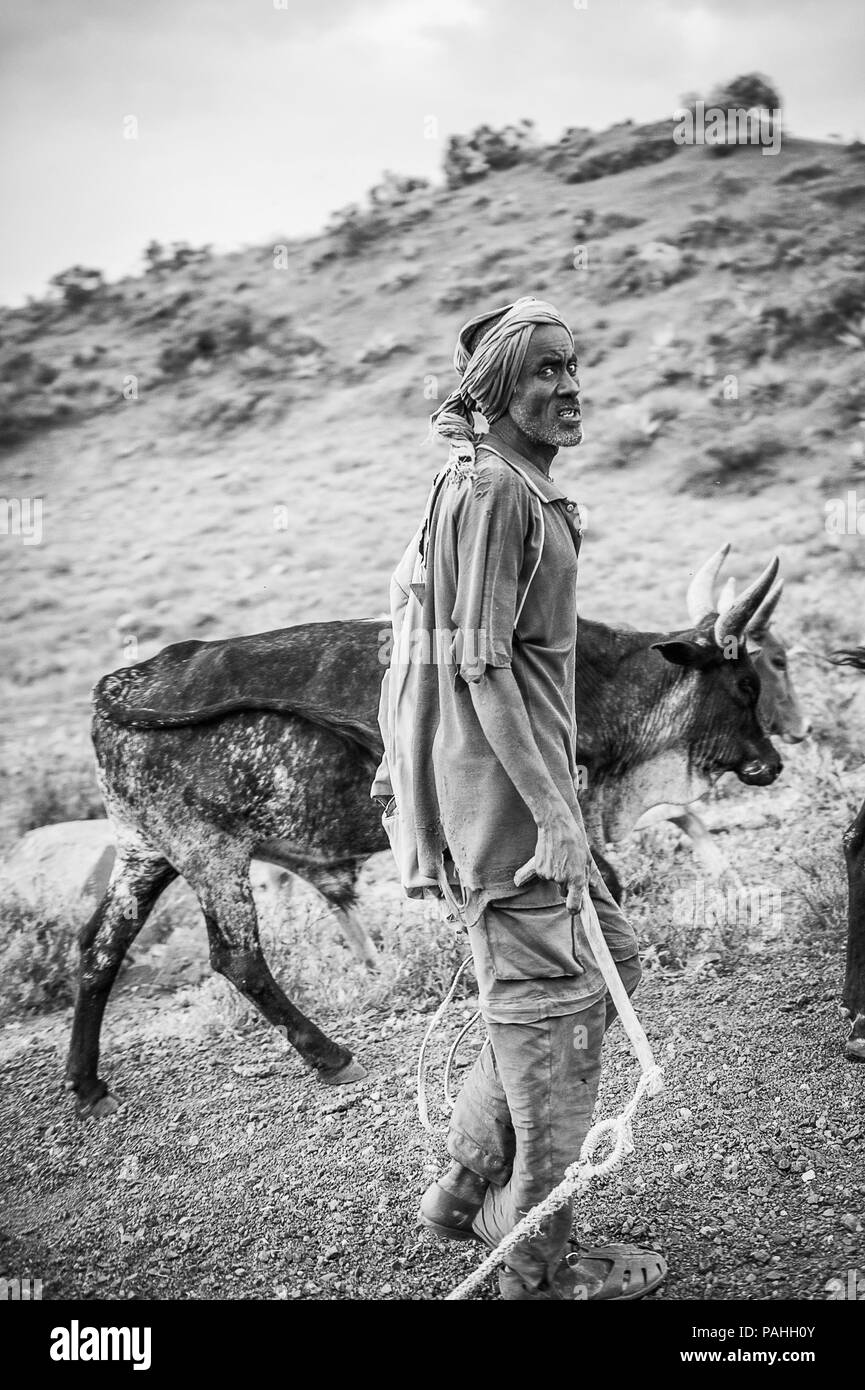 OMO, ETHIOPIA - SEPTEMBER 21, 2011: Unidentified Ethiopian man with a ...