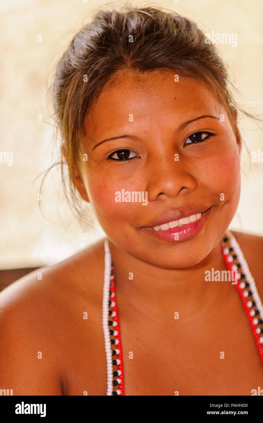 Embera indian family hi-res stock photography and images - Alamy