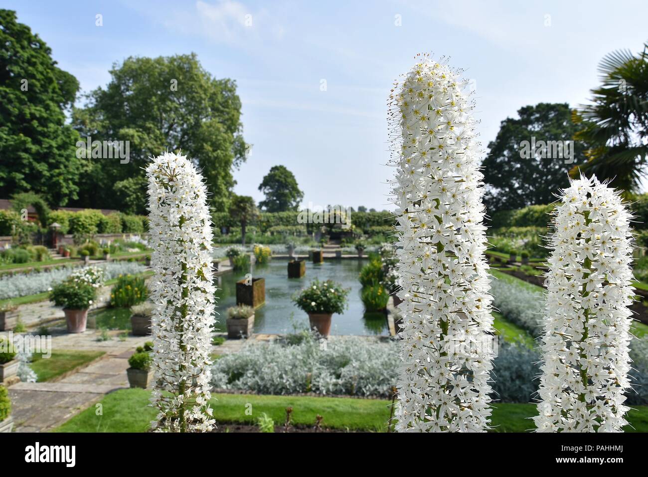 Queen elizabeth park london landscaping hi-res stock photography and ...