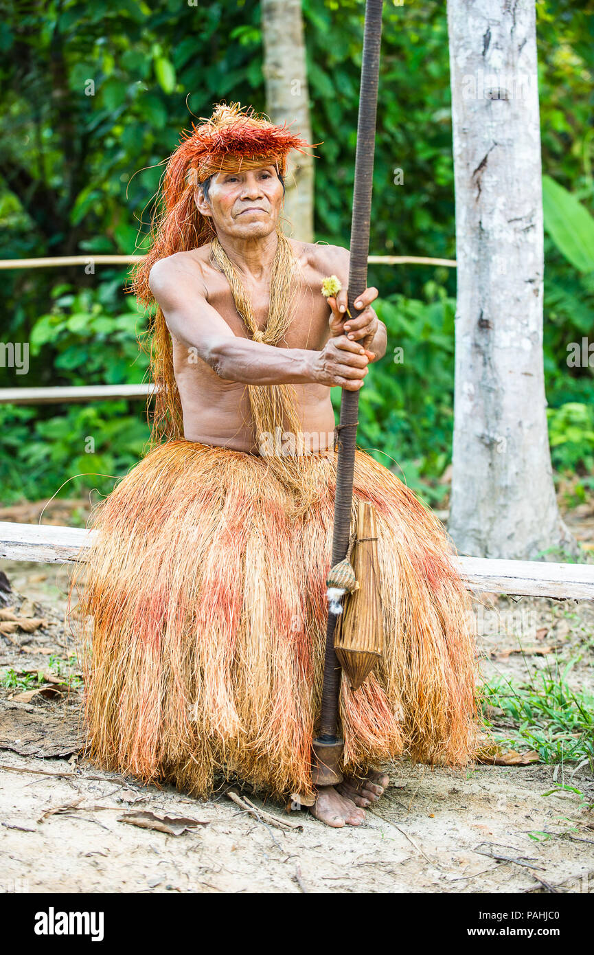 AMAZONIA, PERU - NOV 10, 2010: Unidentified Amazonian indigenous man ...