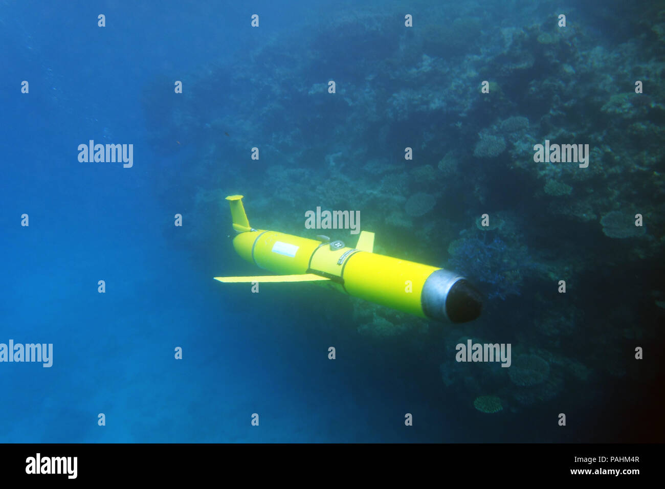 Slocum ocean glider (autonomous underwater oceanographic instrument ...