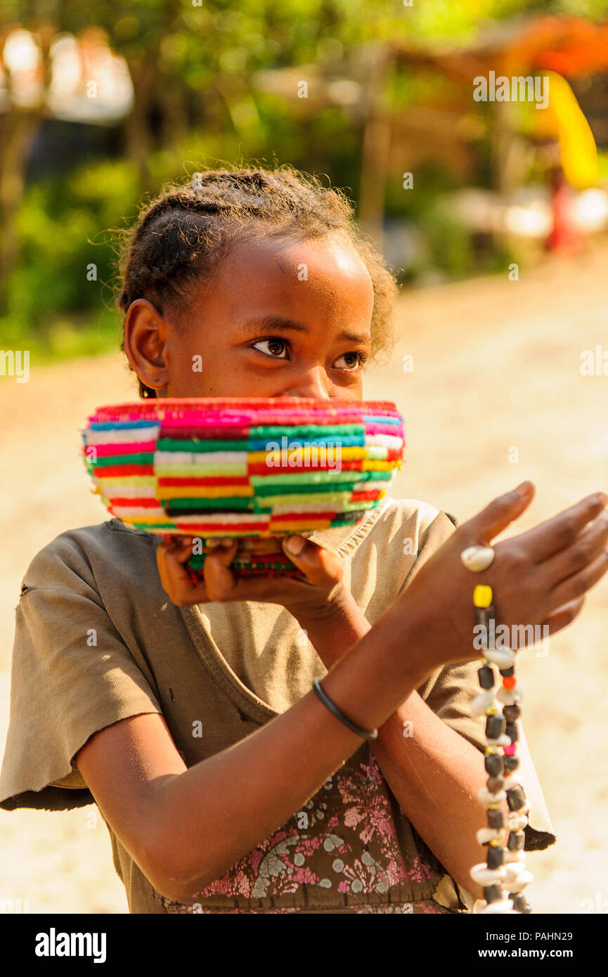 OMO, ETHIOPIA - SEPTEMBER 20, 2011: Unidentified Ethiopian beautiful ...