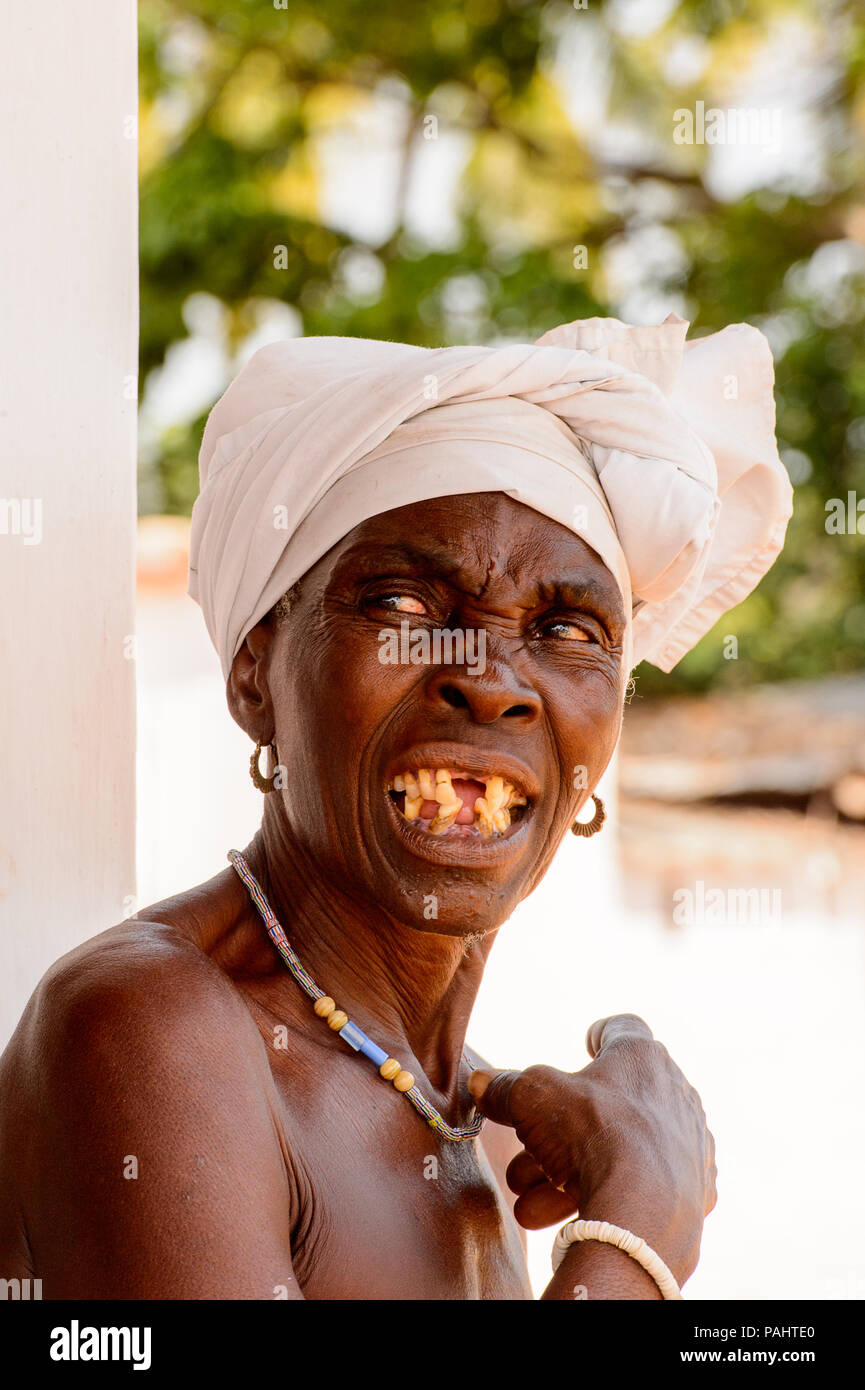 African toothless hi-res stock photography and images - Alamy