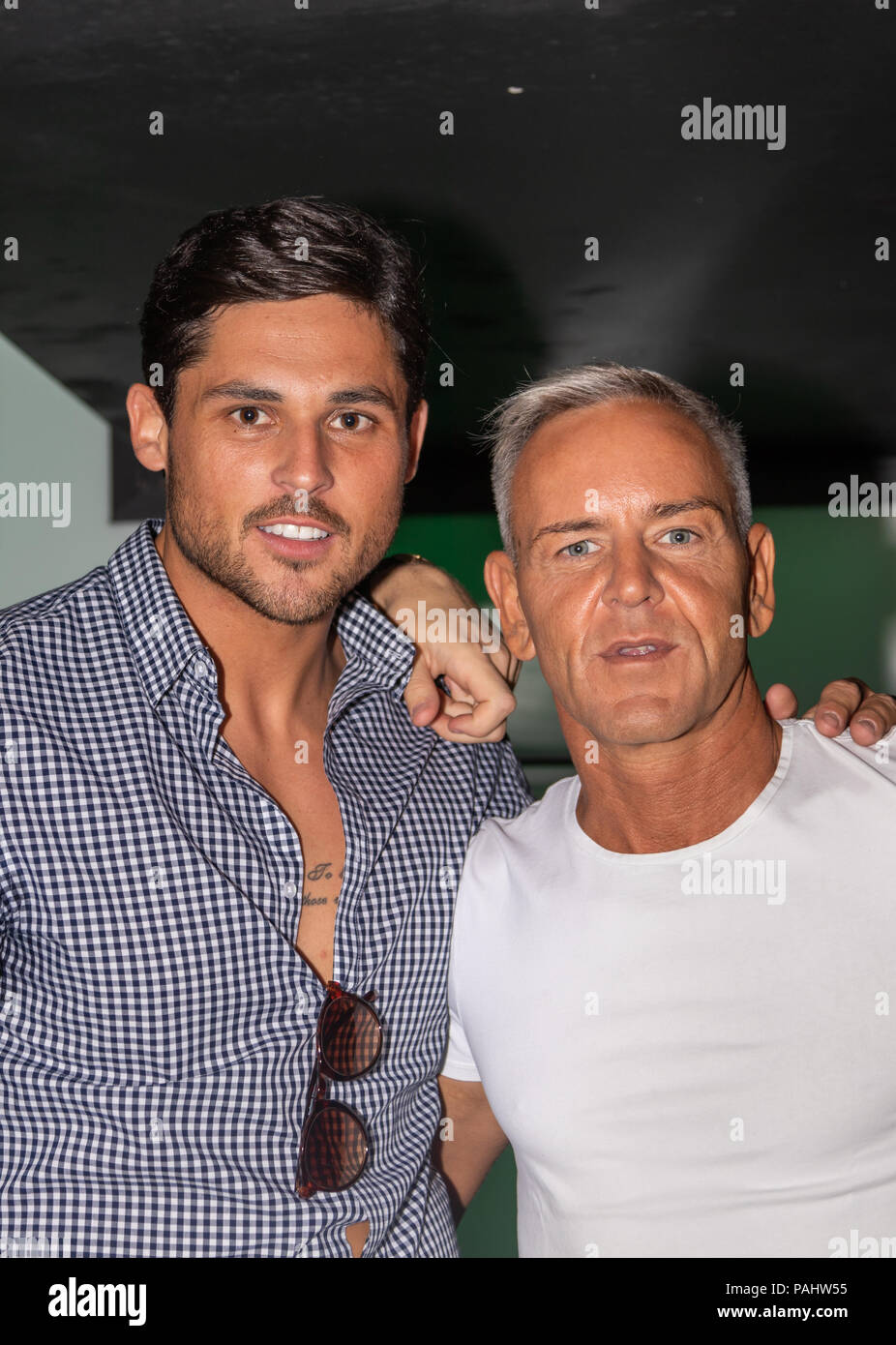 Towie dean ralph hi-res stock photography and images - Alamy