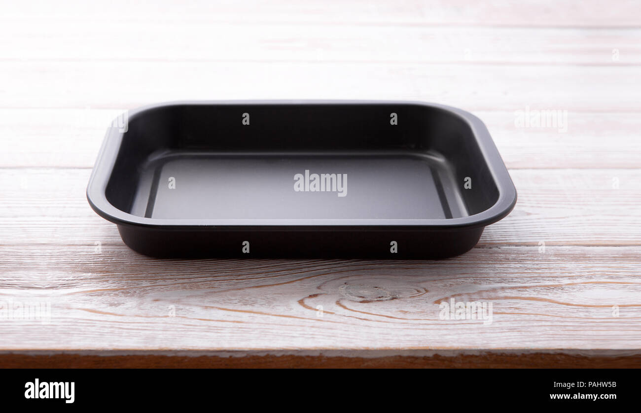 Empty sheet pan hi-res stock photography and images - Alamy