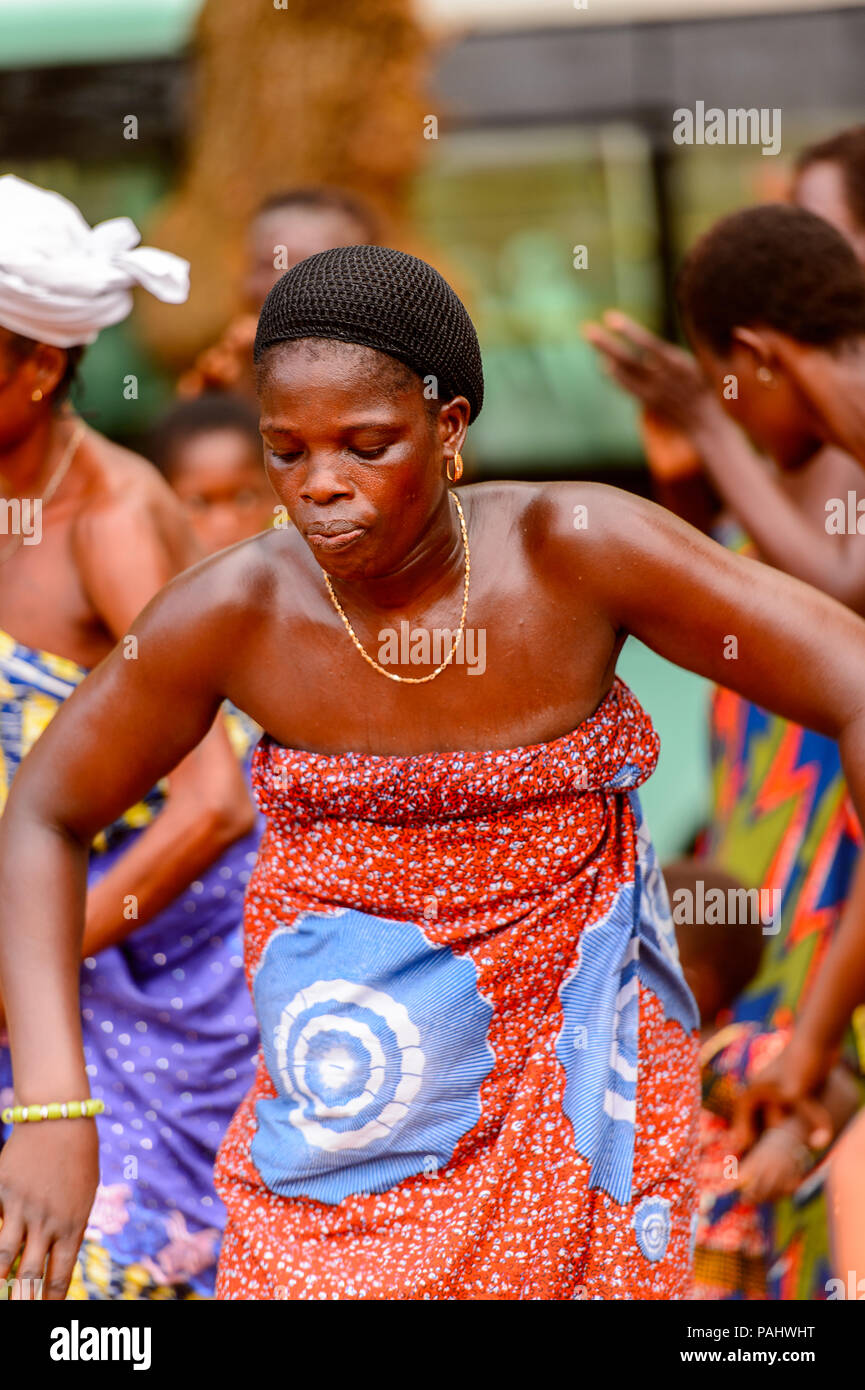 Traditional dances of mozambique hi-res stock photography and images ...