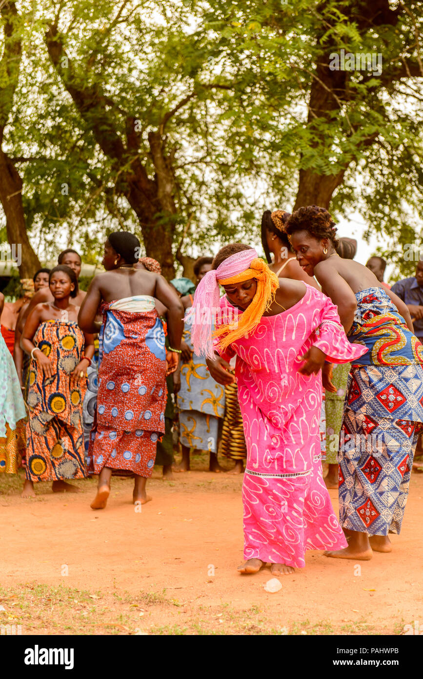 Traditional African Dress High Resolution Stock Photography and Images ...