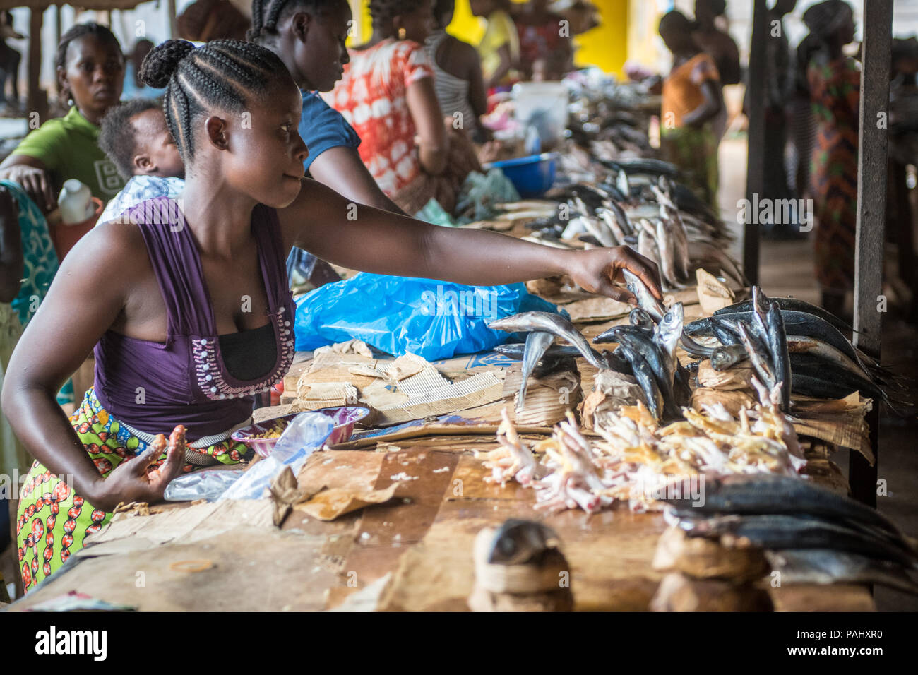 Liberia market woman hi-res stock photography and images - Alamy