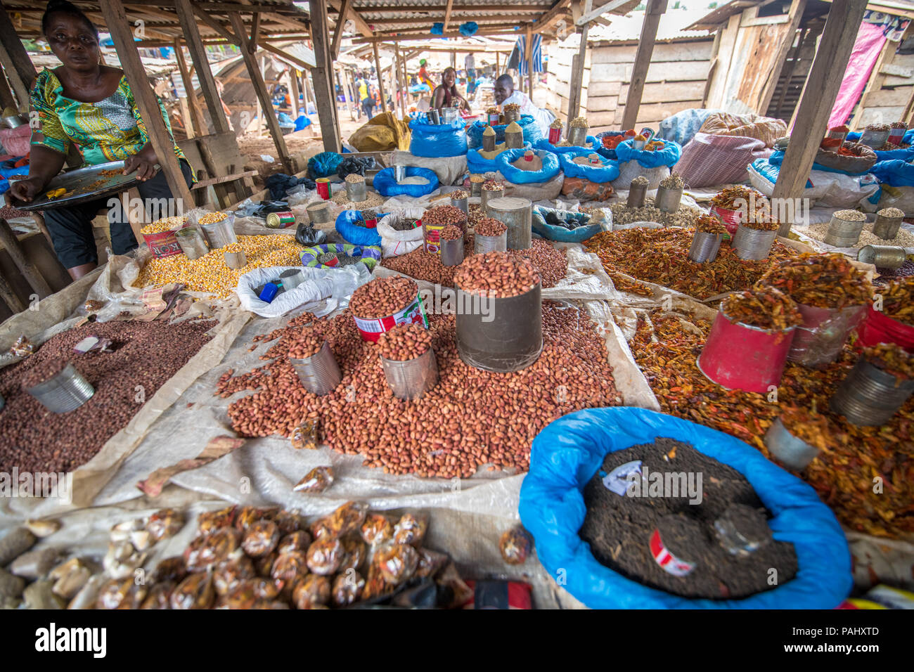 Produce fill the market in Ganta, Liberia Stock Photo - Alamy