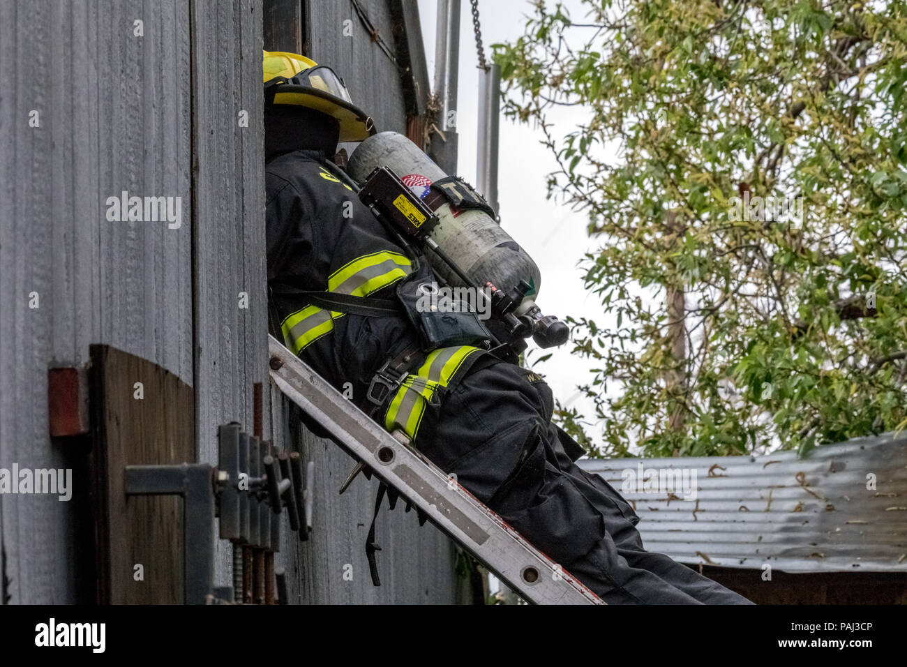 Firefighters fighting fires in California Stock Photo - Alamy