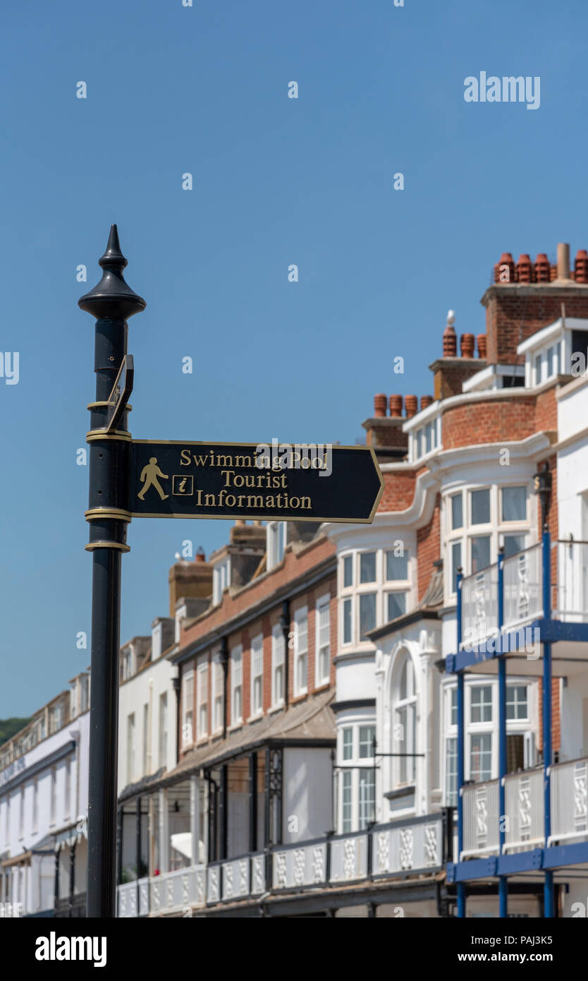 Upright signage hi-res stock photography and images - Alamy