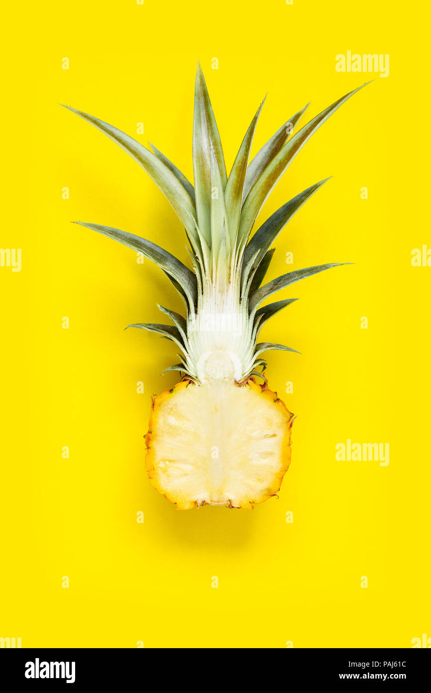 green lemon yellow background Stock Photo - Alamy