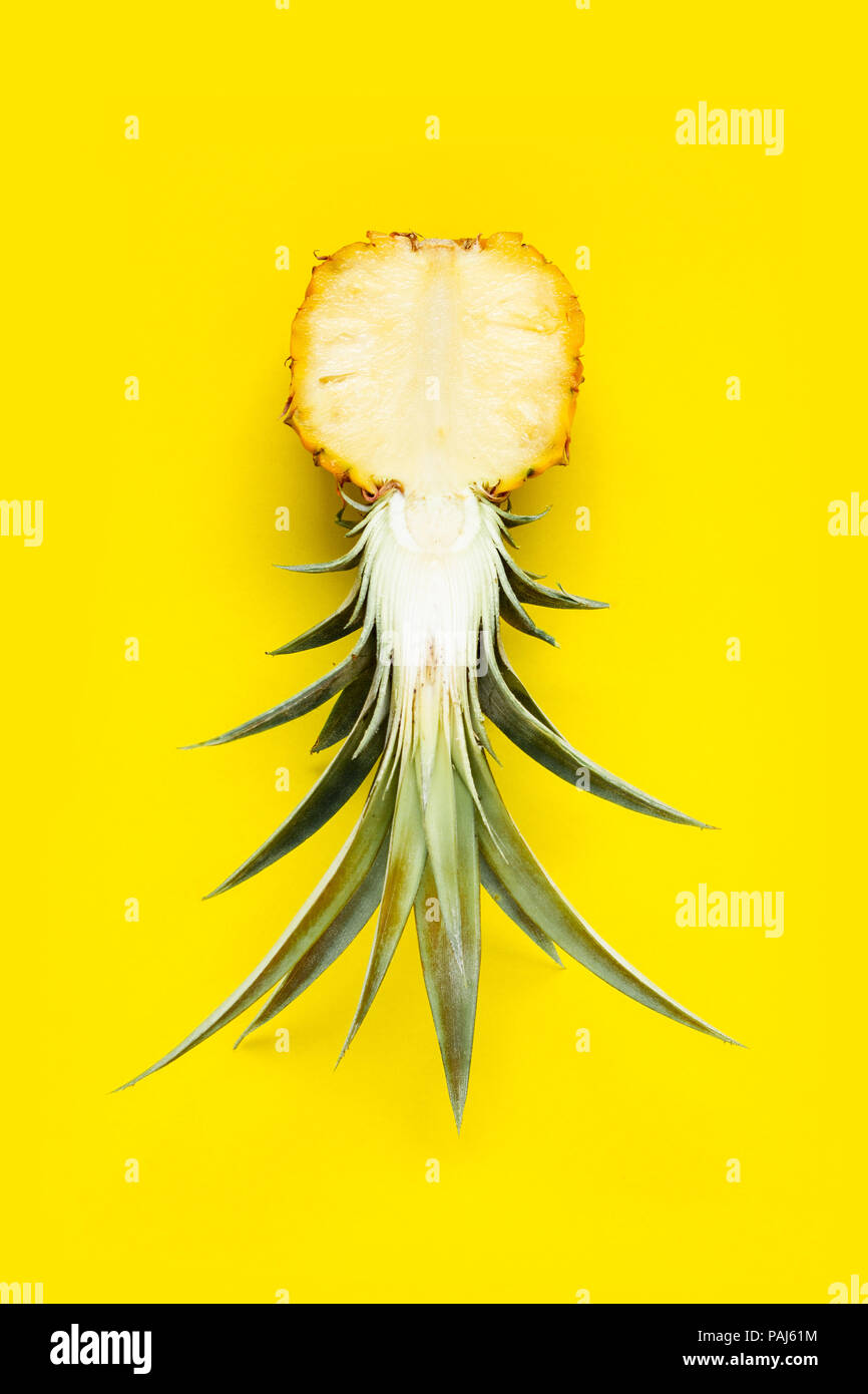 green lemon yellow background Stock Photo - Alamy