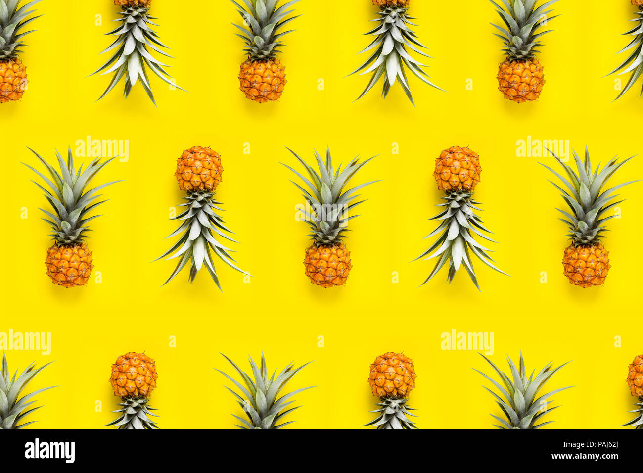 green lemon yellow background Stock Photo - Alamy