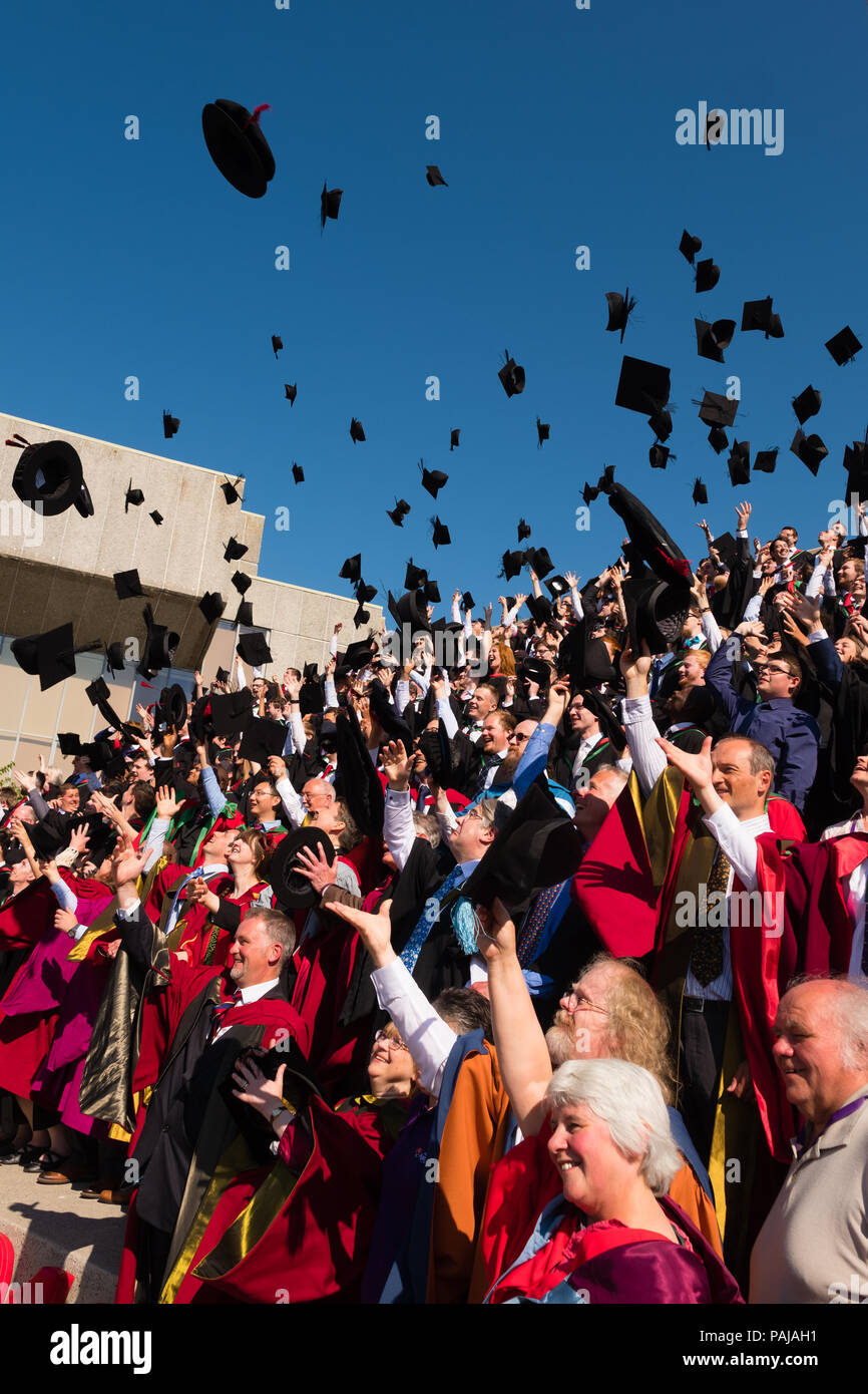 Aberystwyth university graduation day hi-res stock photography and ...