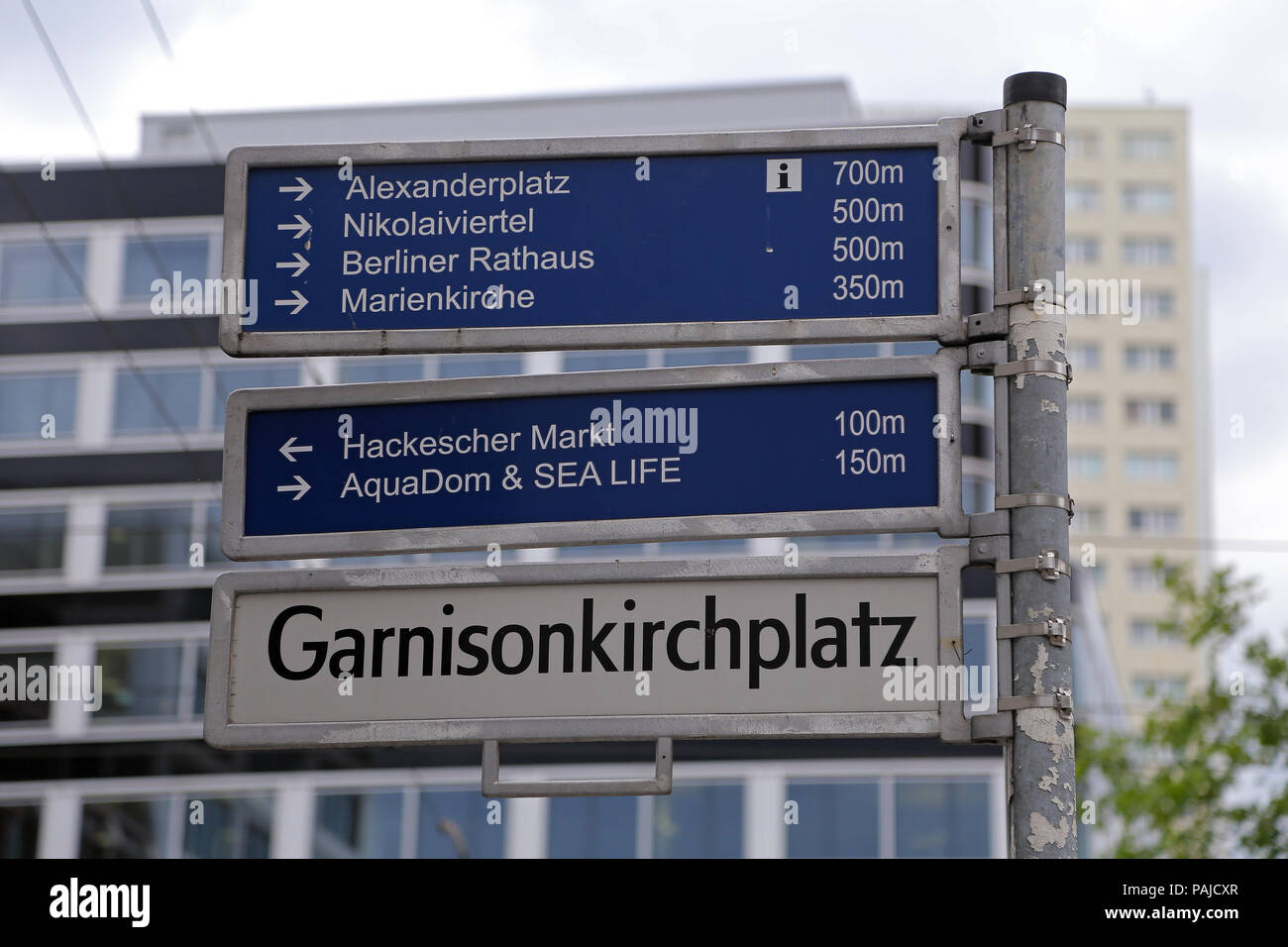 Berlin directions hi-res stock photography and images - Alamy