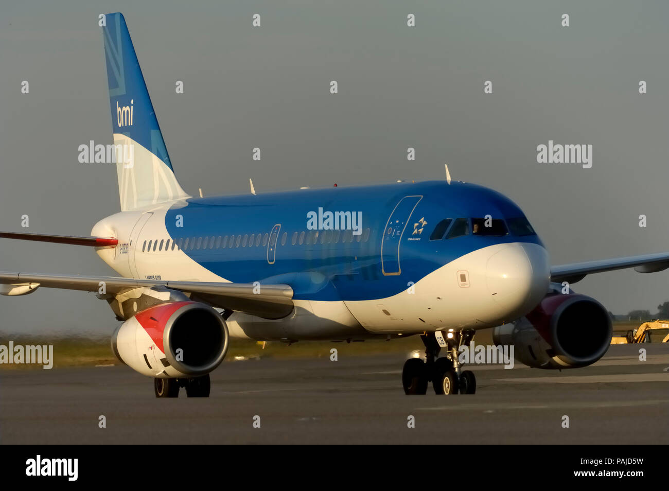 Airbus acj 320 hi-res stock photography and images - Alamy