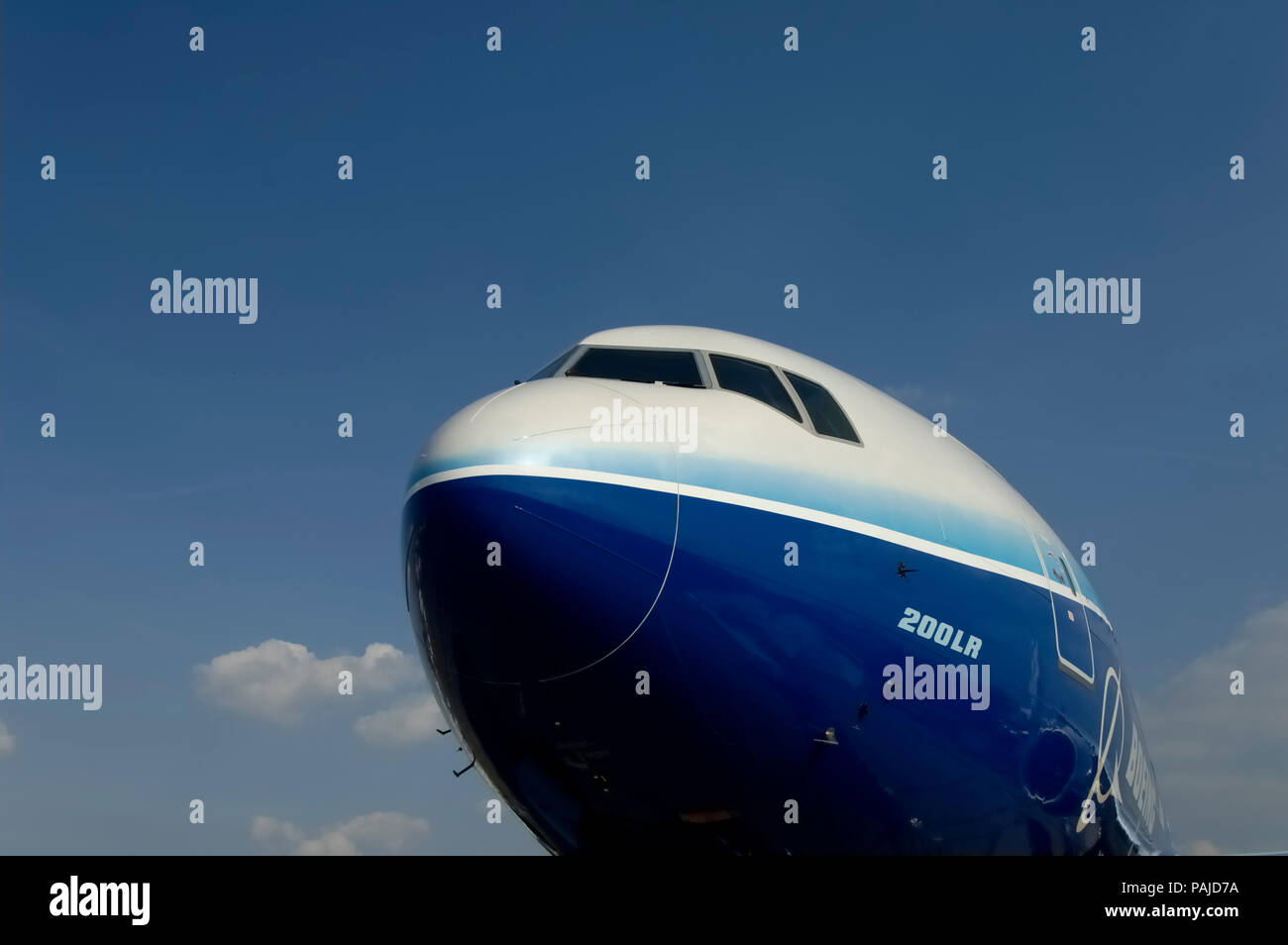 Boeing 777 200 lr hi-res stock photography and images - Alamy