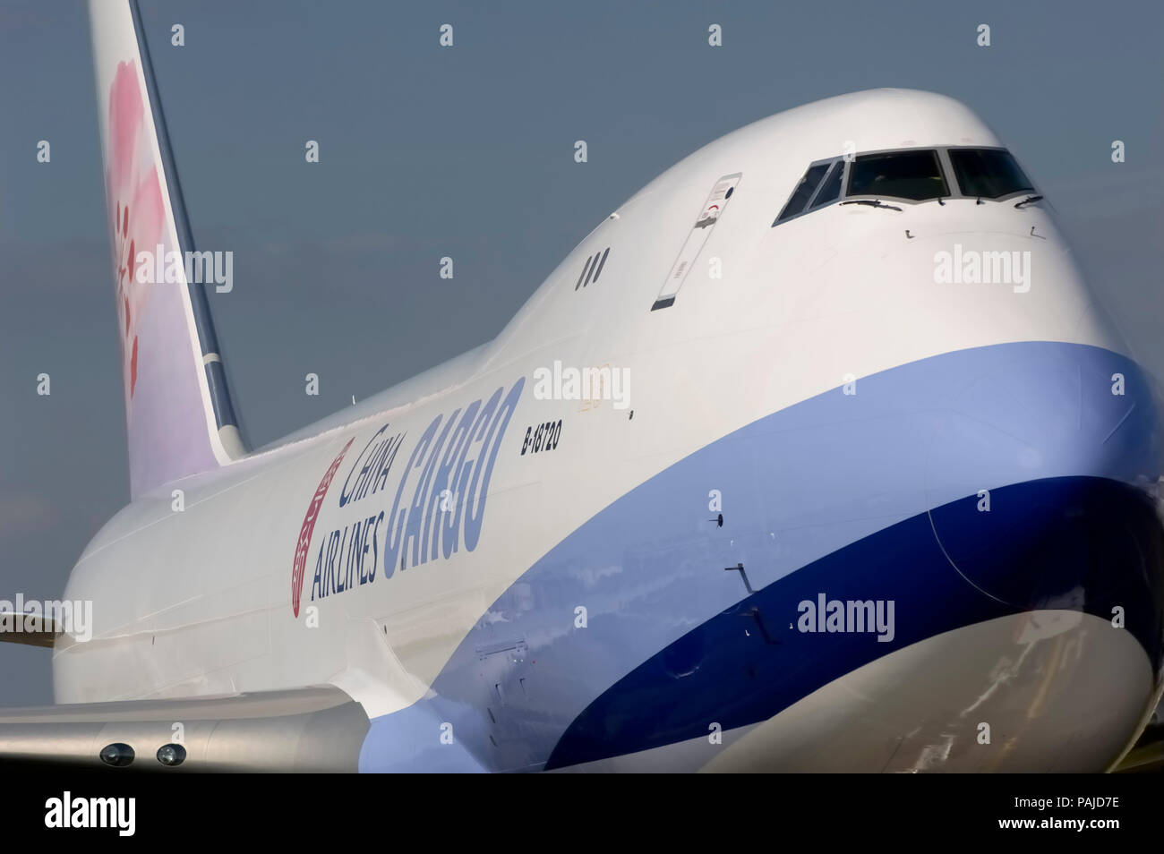 Boeing 747 400 tails hi-res stock photography and images - Alamy