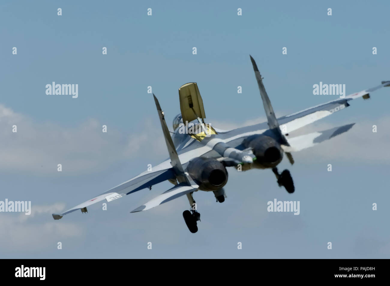 Sukhoi su26 aircraft hi-res stock photography and images - Alamy