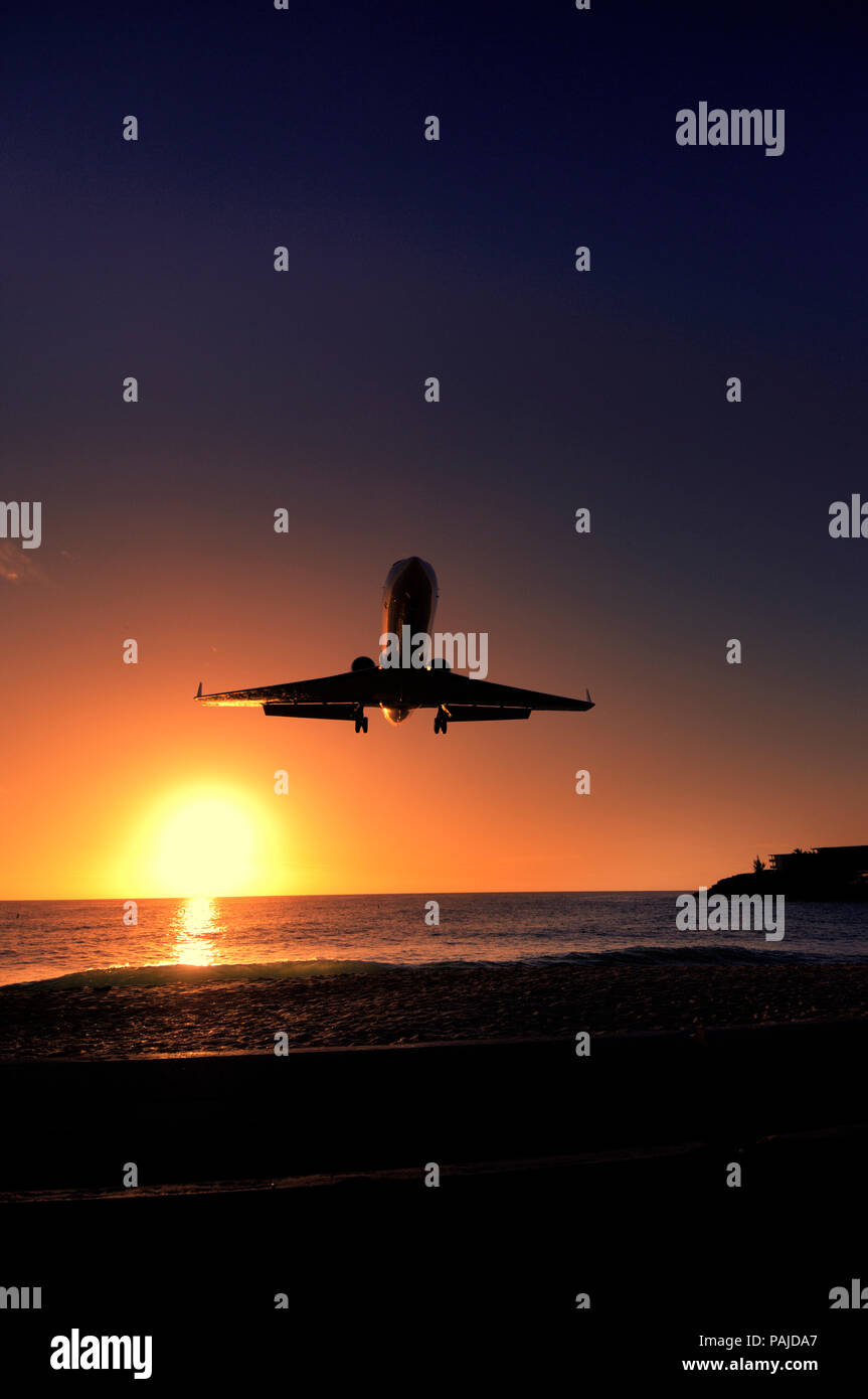Gulfstream ii jet hi-res stock photography and images - Alamy