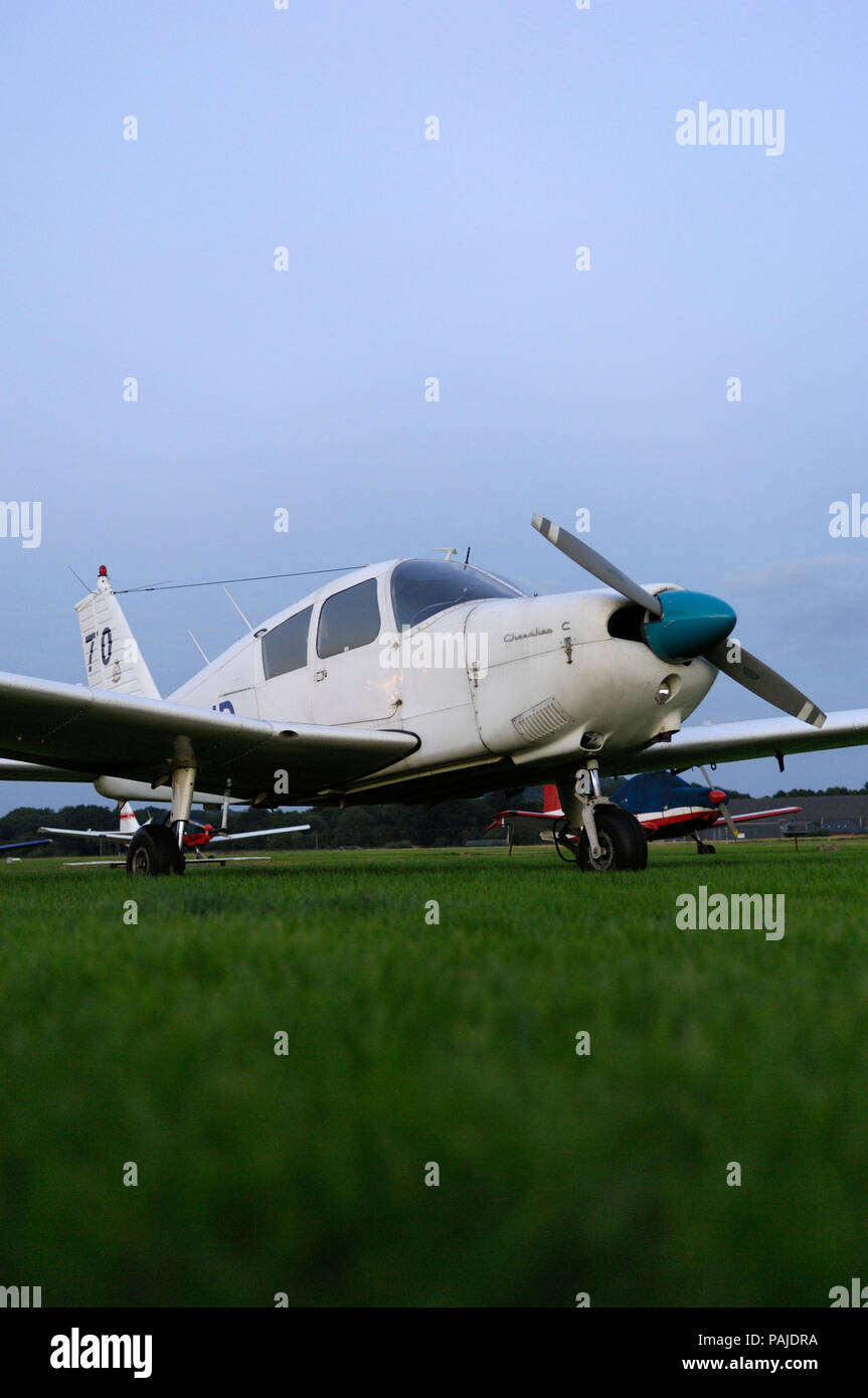 Piper pa28 cherokee pa 28 hi-res stock photography and images - Alamy