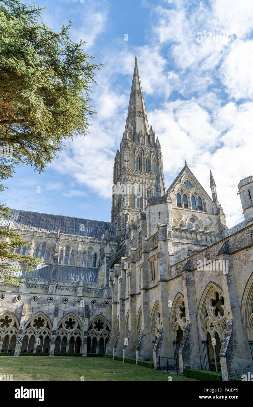 Salisbury cathedral windows spire hi-res stock photography and images ...