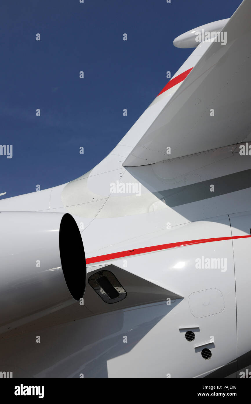 Pratt & Whitney PW307A engine-exhaust, tail-fin, horizontal-stabiliser ...