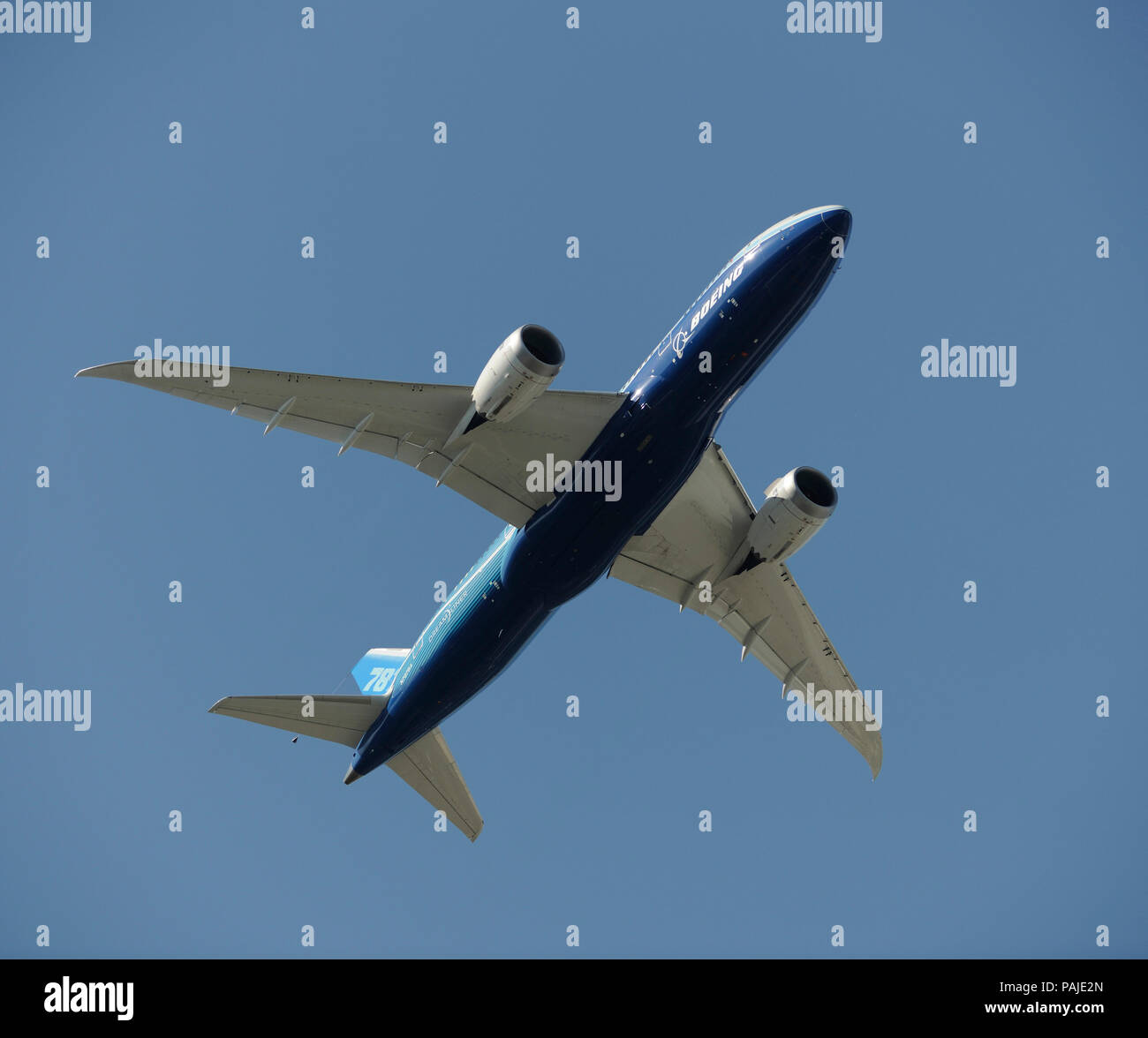 Boeing 787 8 dream liner hi-res stock photography and images - Alamy