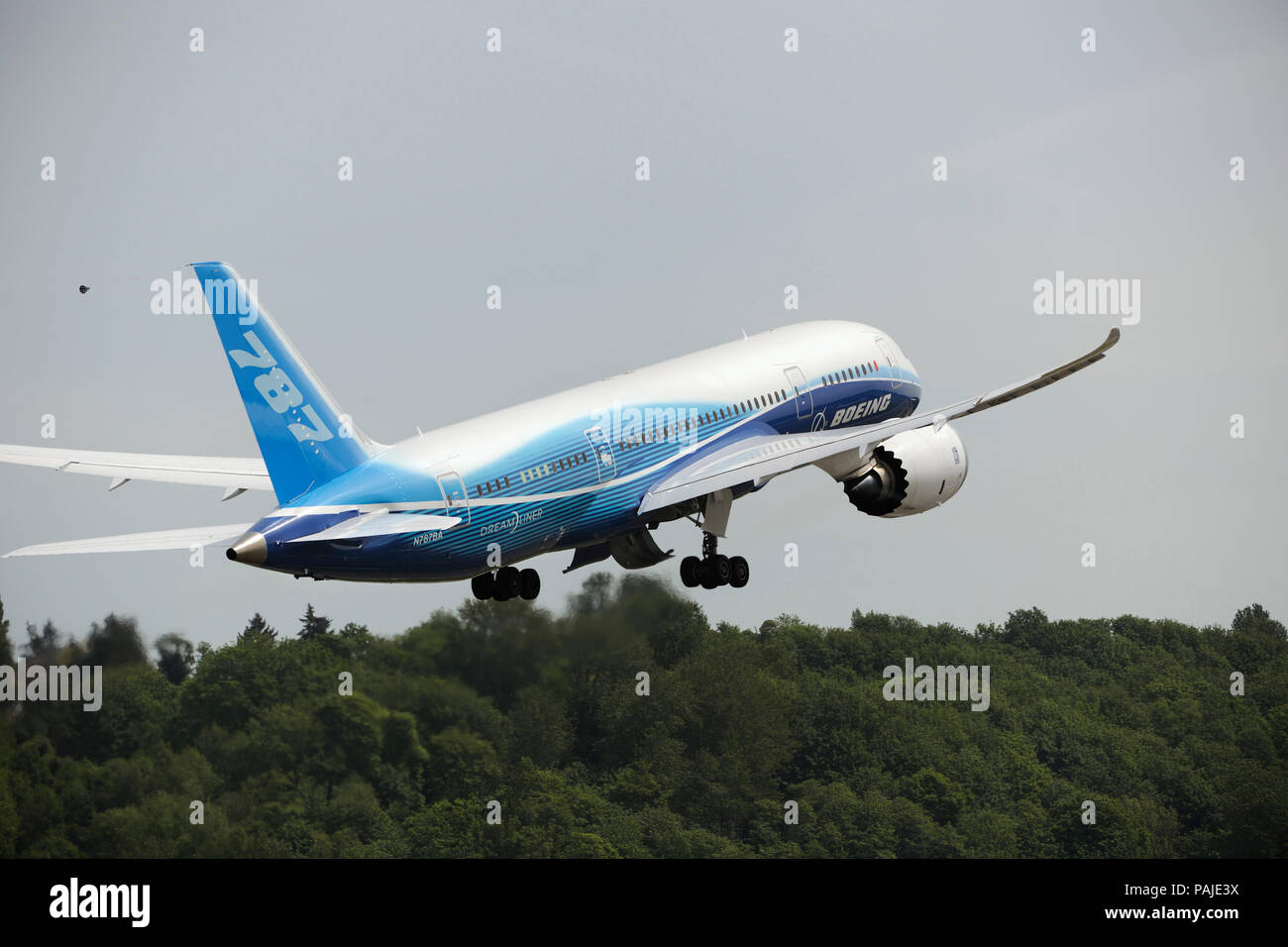 the first Boeing 787-8 Dreamliner prototype taking-off Stock Photo - Alamy