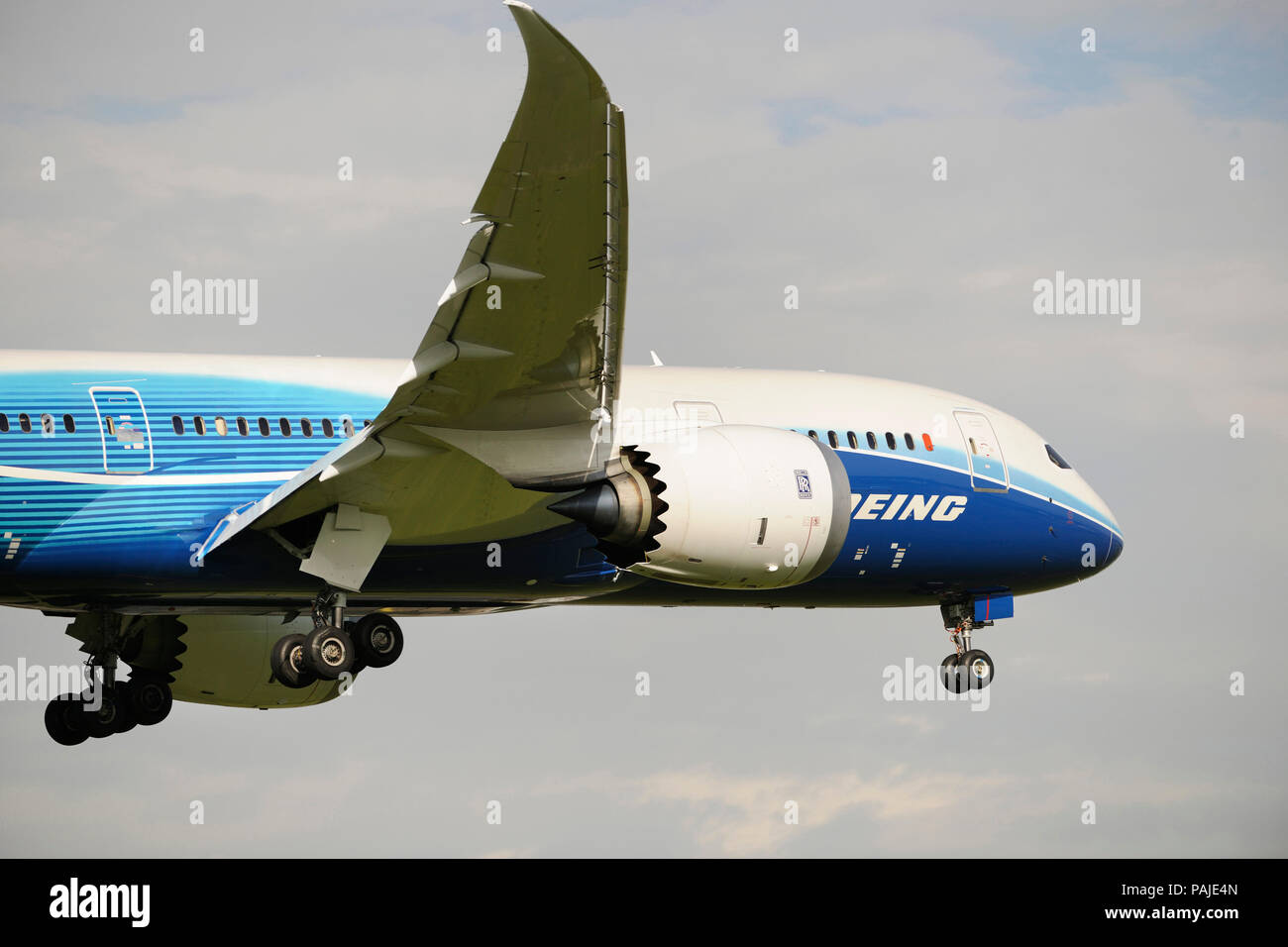Rolls-Royce Trent 1000 engine-cowlings of the first Boeing 787-8 ...