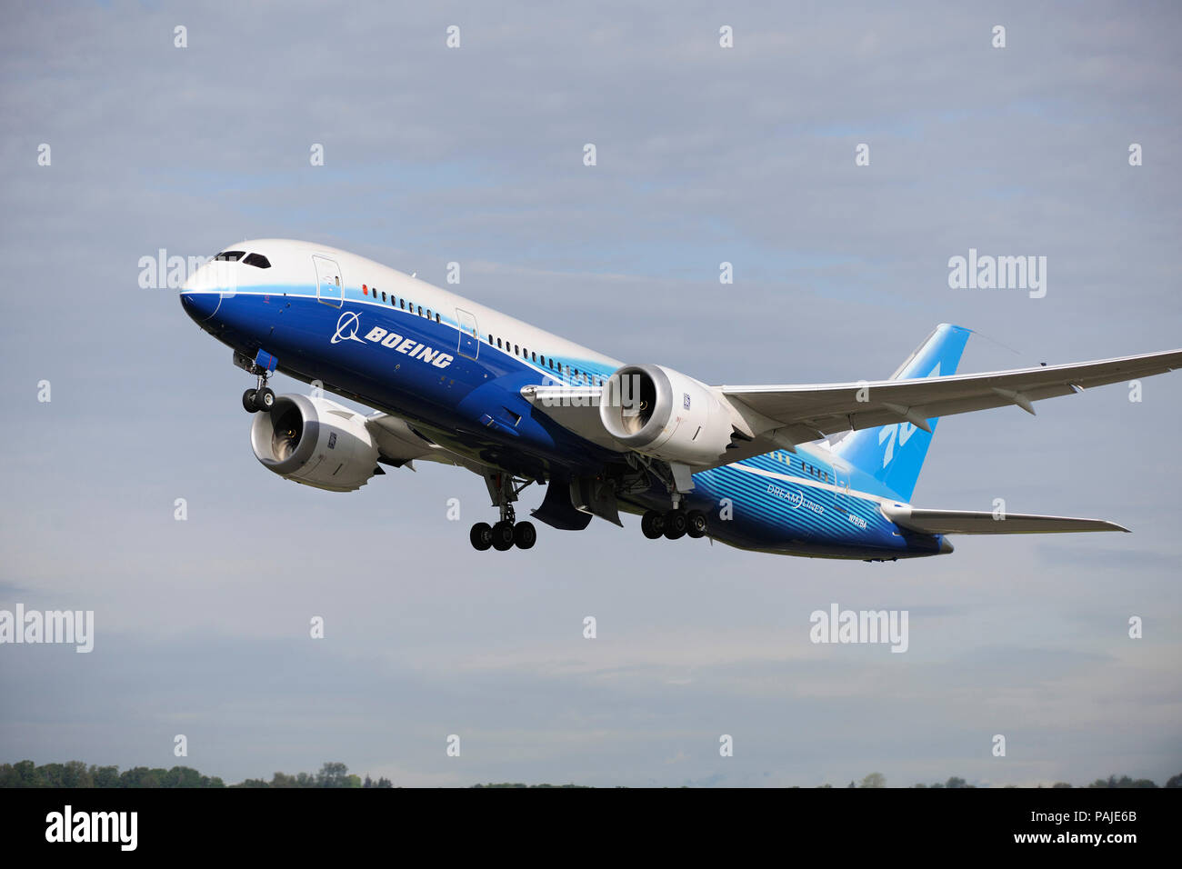 the first Boeing 787-8 Dreamliner prototype taking-off Stock Photo - Alamy