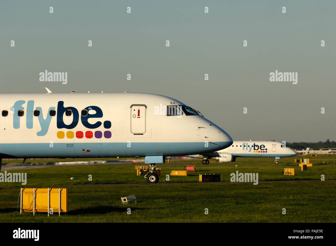 Embraer e190 regional jet hi-res stock photography and images - Alamy