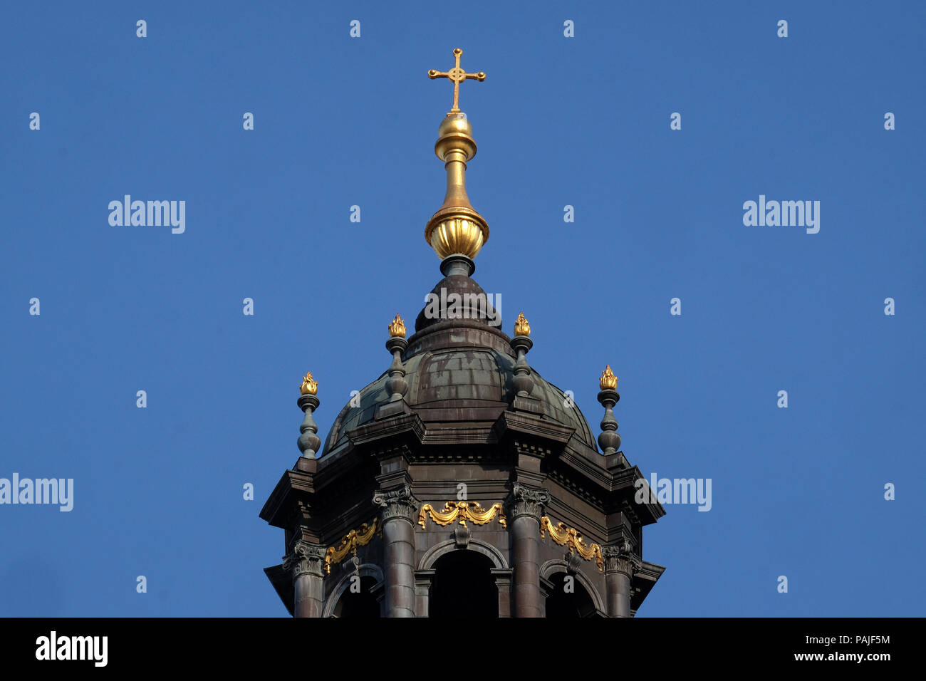 Faith cross hi-res stock photography and images - Alamy