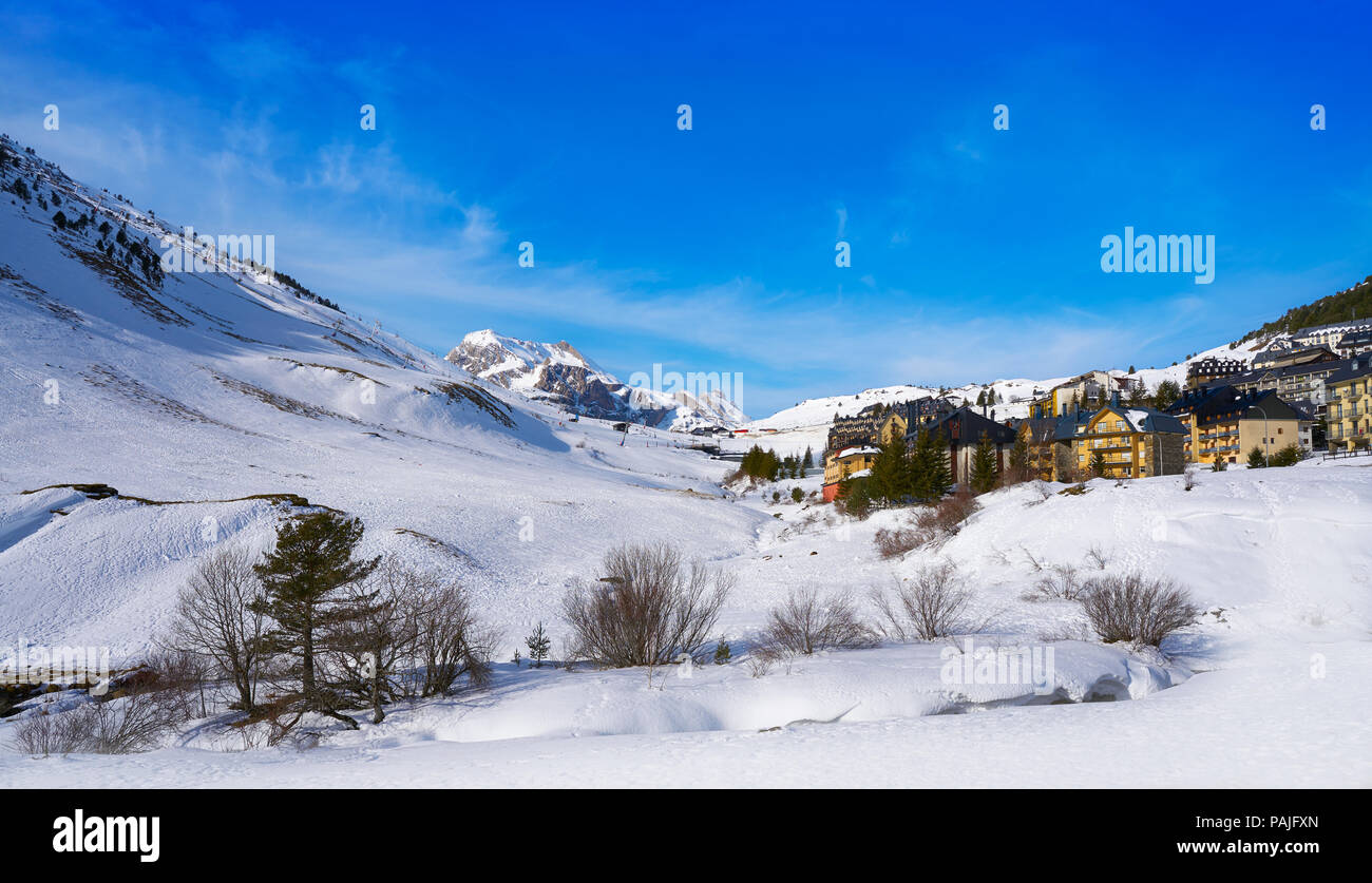 Candanchu skyline in Huesca on Pyrenees at Spain Stock Photo - Alamy