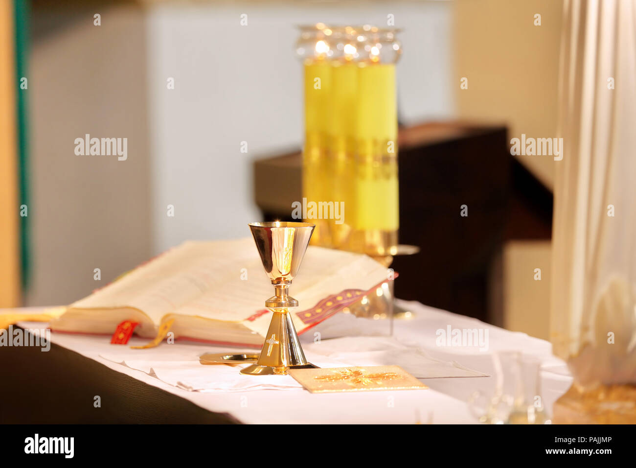 Chalices hi-res stock photography and images - Alamy