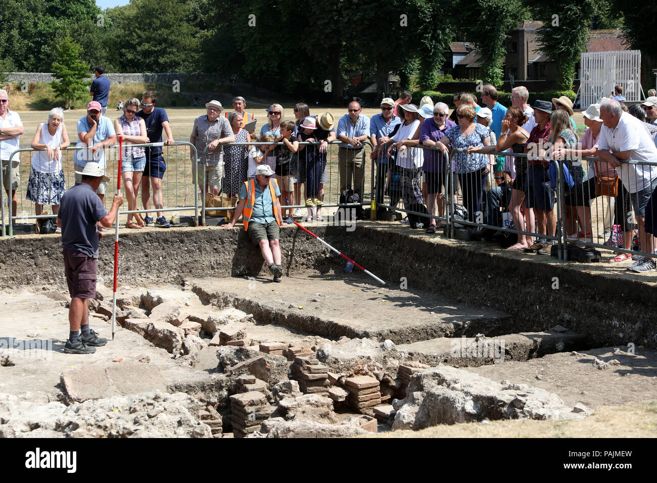 Roman archaeological artifacts hi-res stock photography and images - Alamy