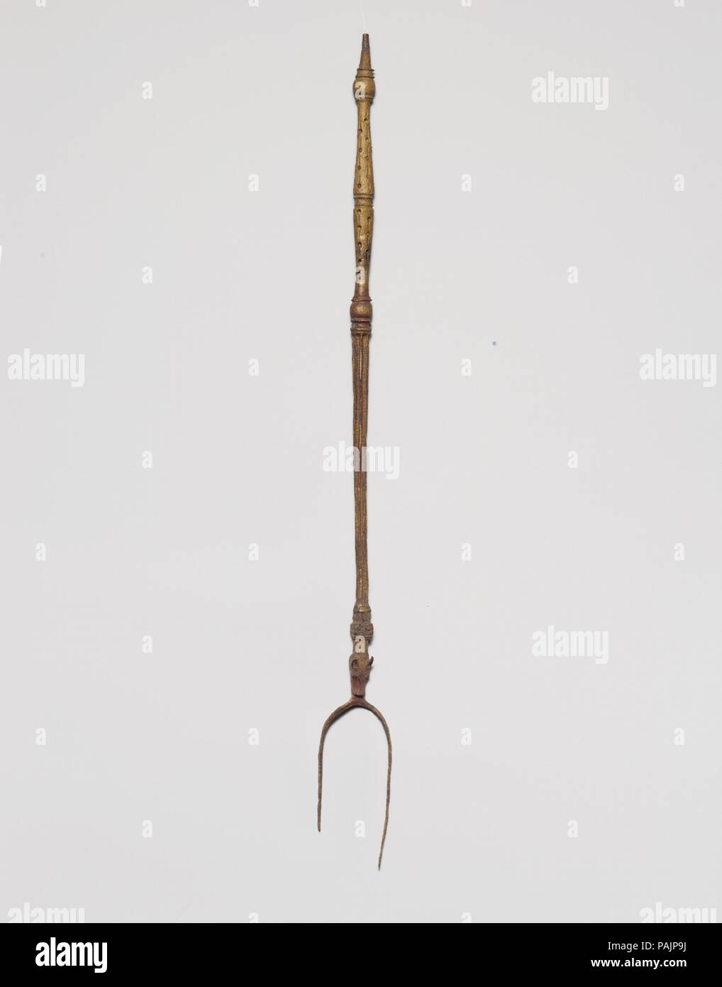 Spindle shaped member hi-res stock photography and images - Alamy