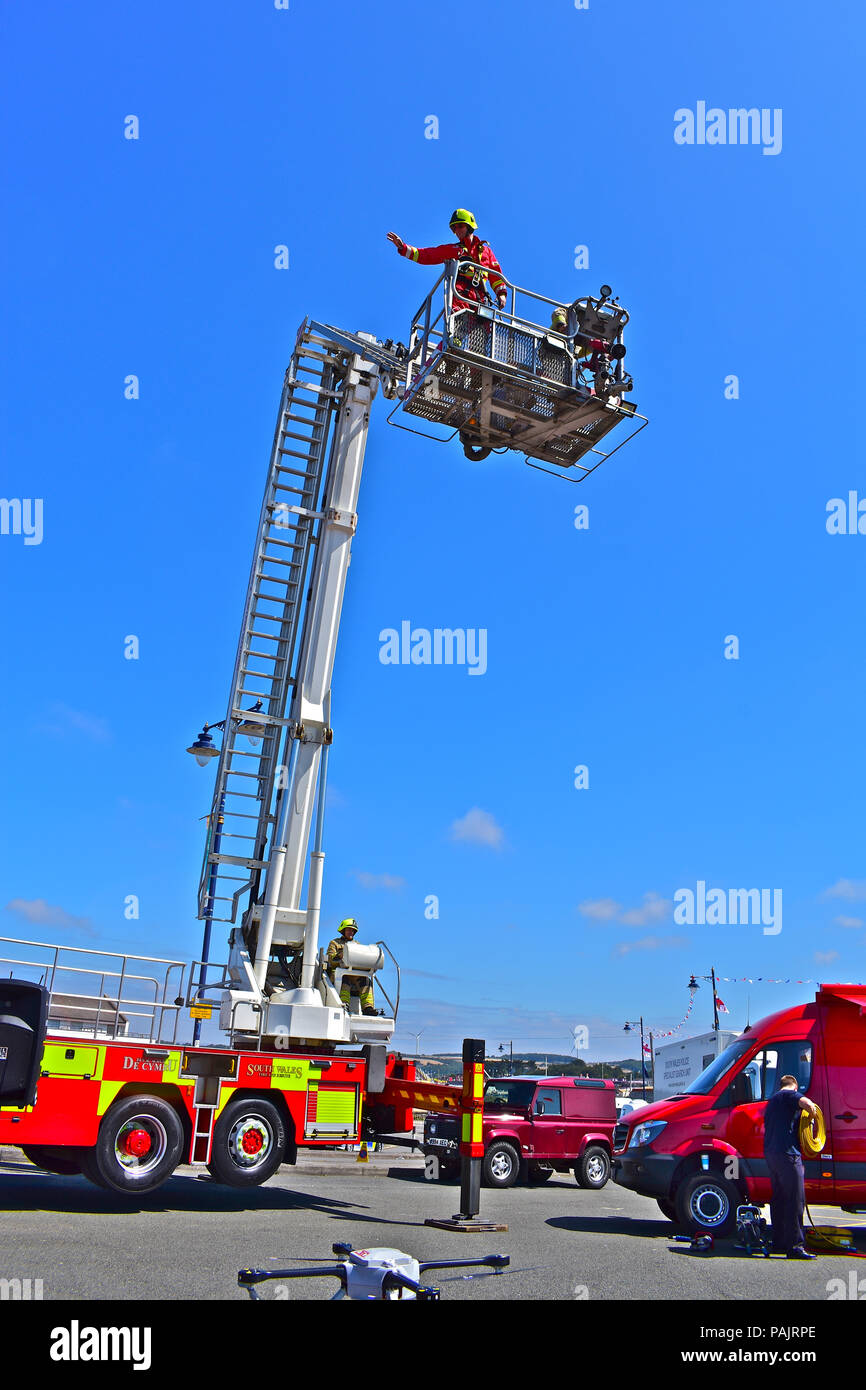 South Wales Fire Brigade demonstrating their Bronto skylift hydraulic ...