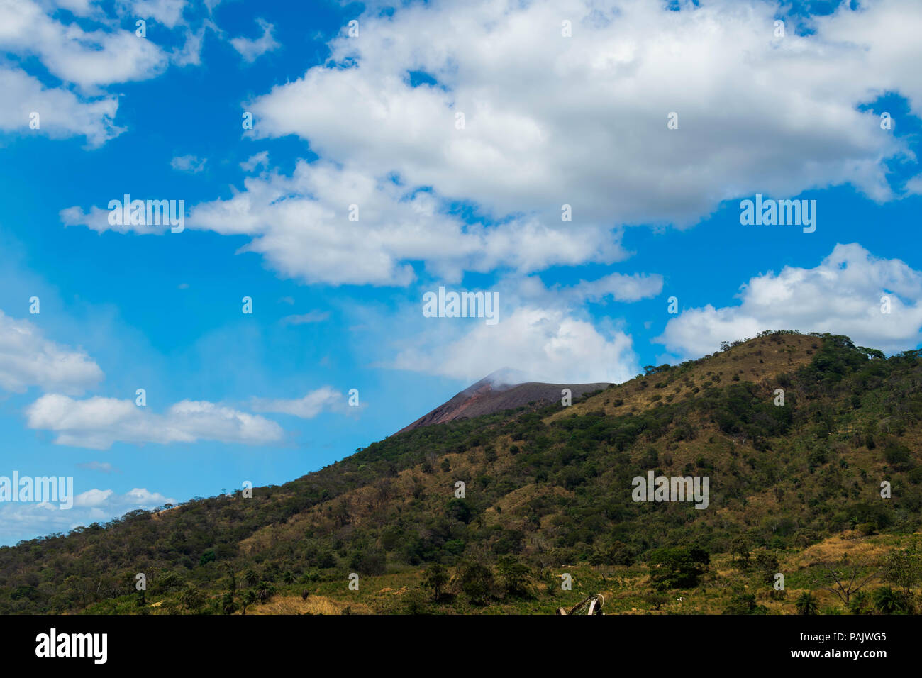 Volcan telica nicaragua hi-res stock photography and images - Alamy