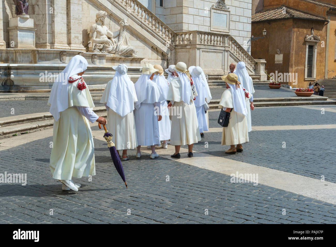 Nun habit historical hi-res stock photography and images - Alamy