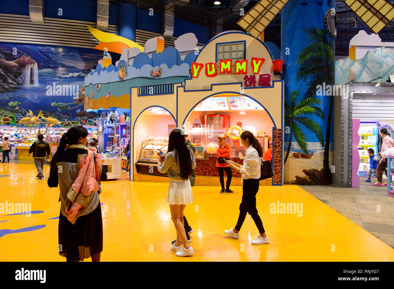Biggest oceanarium of the world hi-res stock photography and images - Alamy