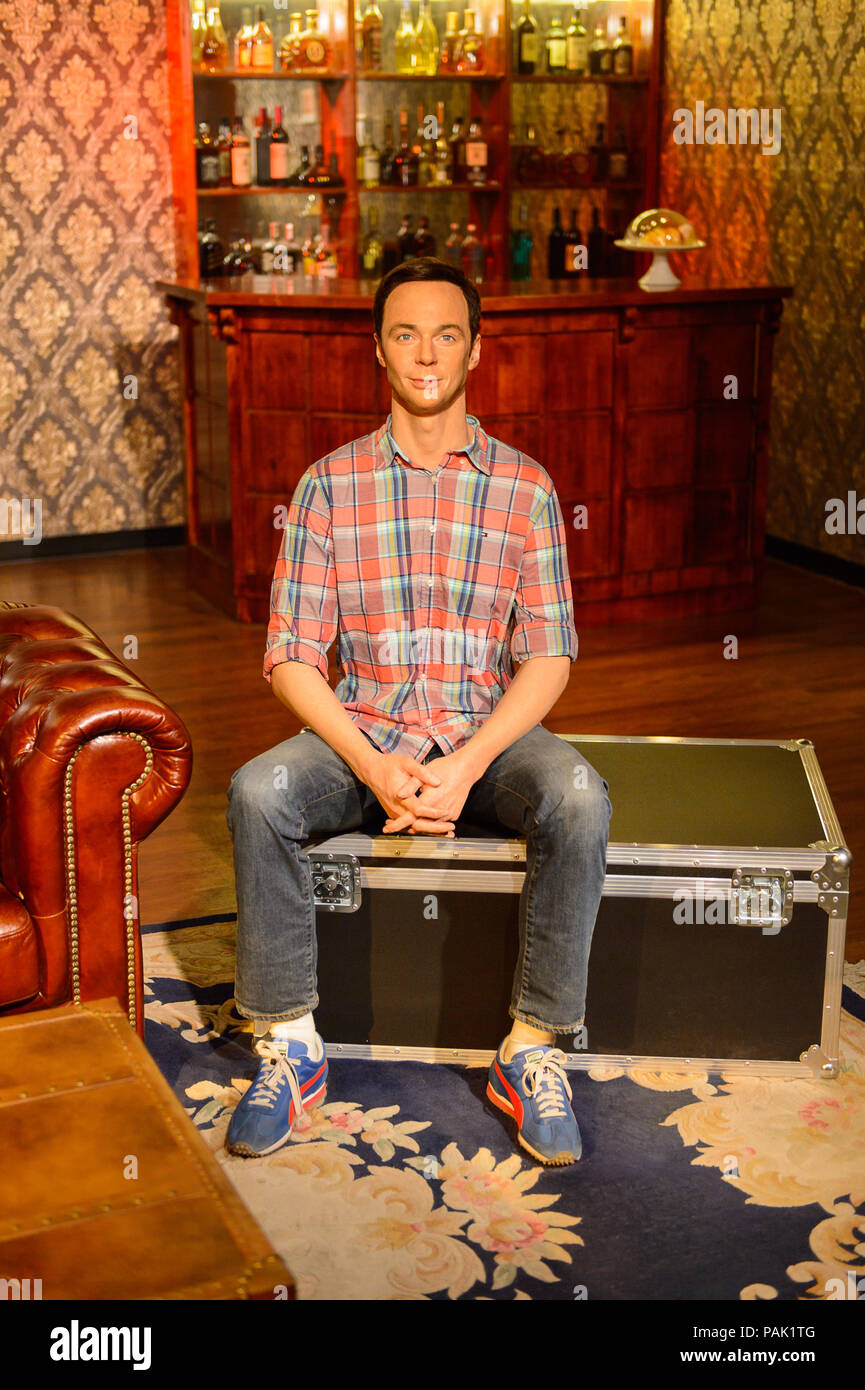 Sheldon cooper big bang theory hi-res stock photography and images - Alamy