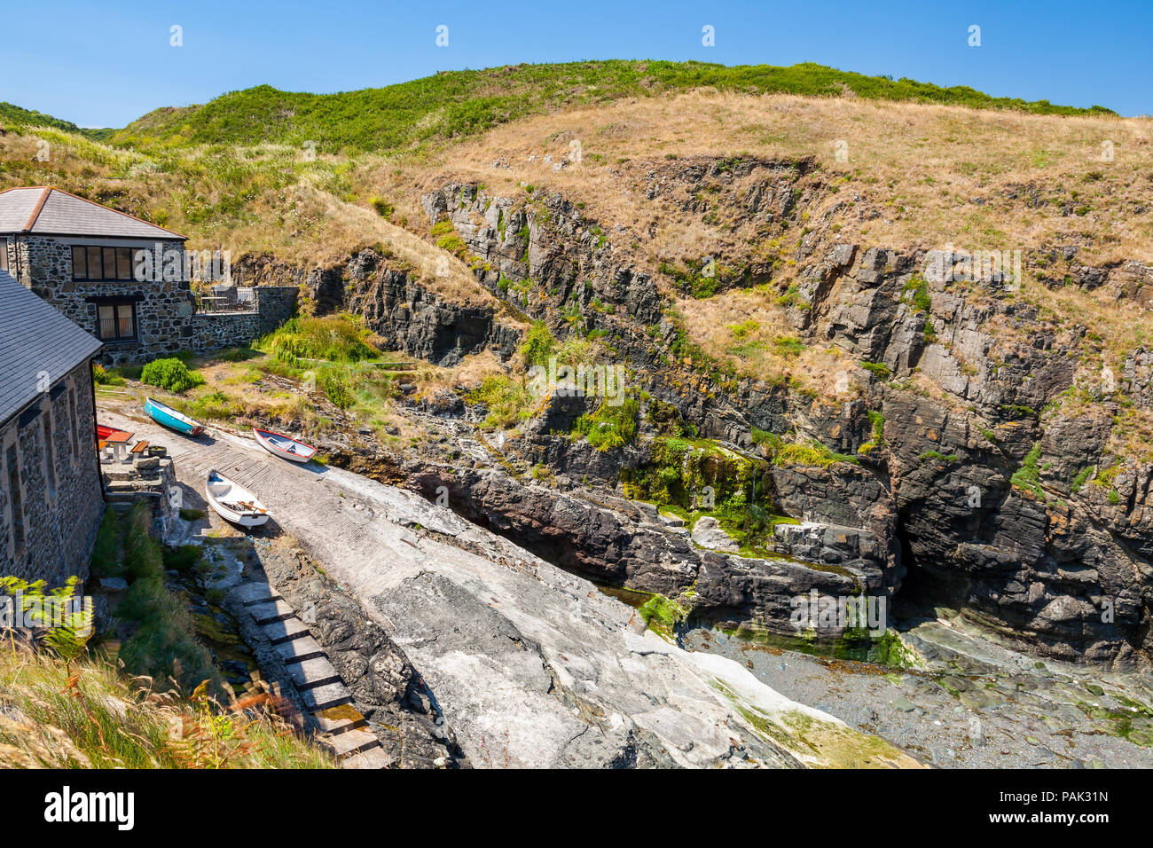 Small cornish coastal hamlet hi-res stock photography and images - Alamy