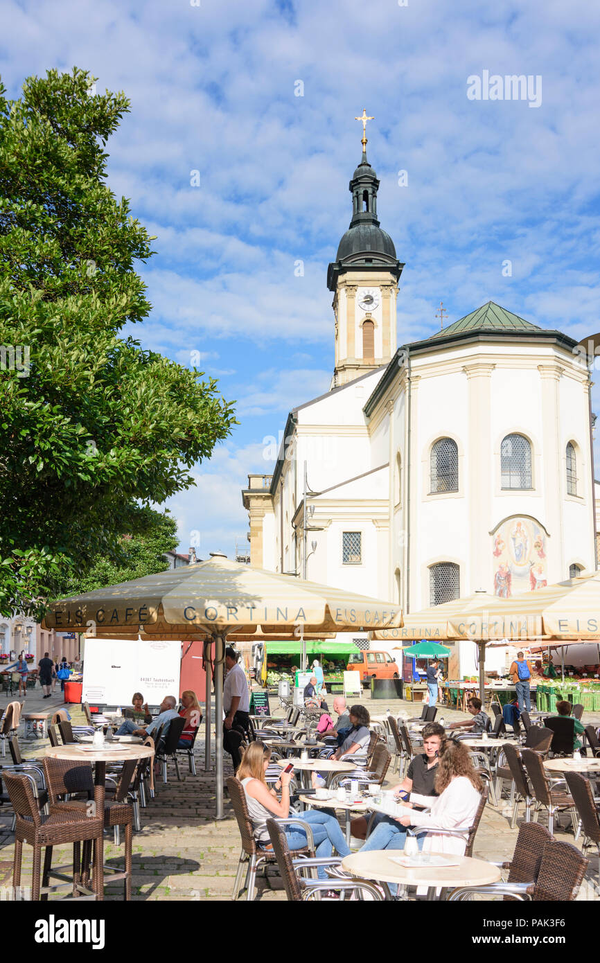 Traunstein: market square Stadtplatz, church Stadtpfarrkirche St ...