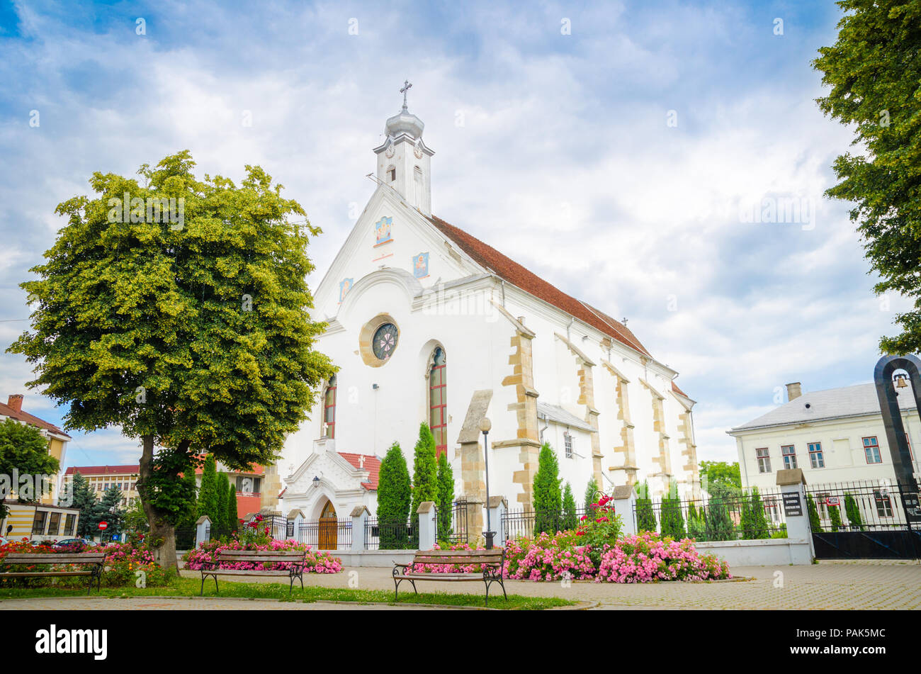 Coroana orthodox gothic Church in Bistrita Transylvania, Romania opn a ...