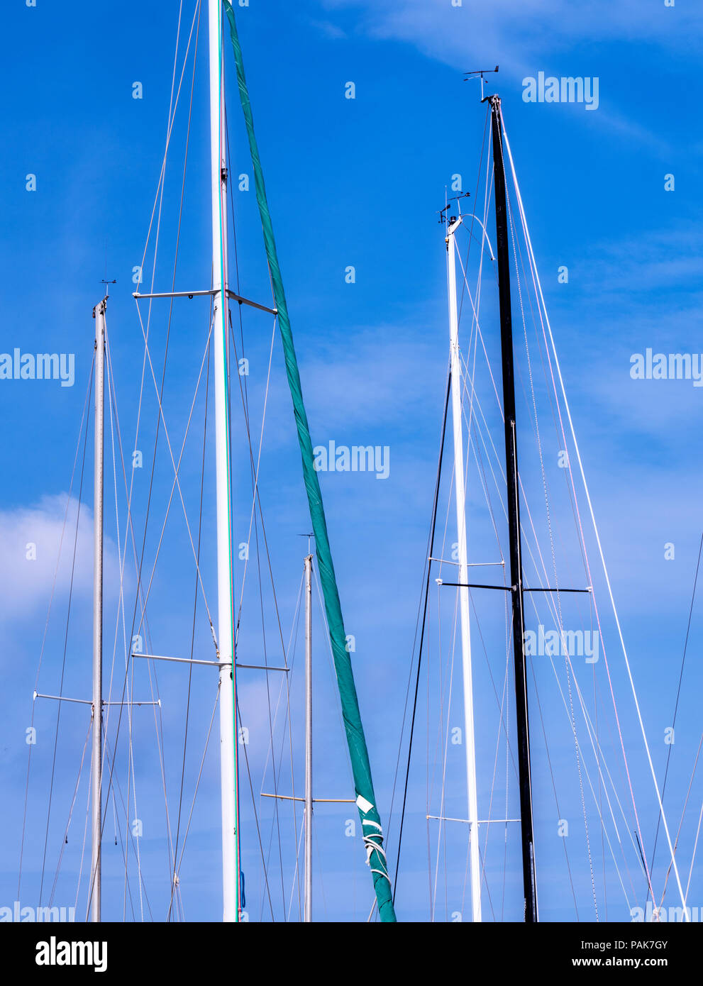 Sailboat masts hi-res stock photography and images - Alamy