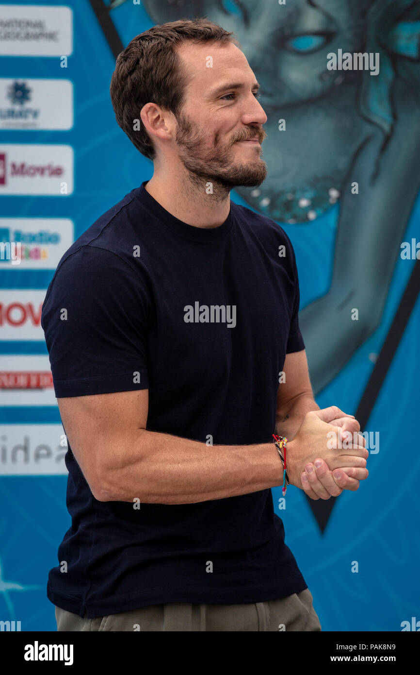 British actor sam claflin hi-res stock photography and images - Alamy